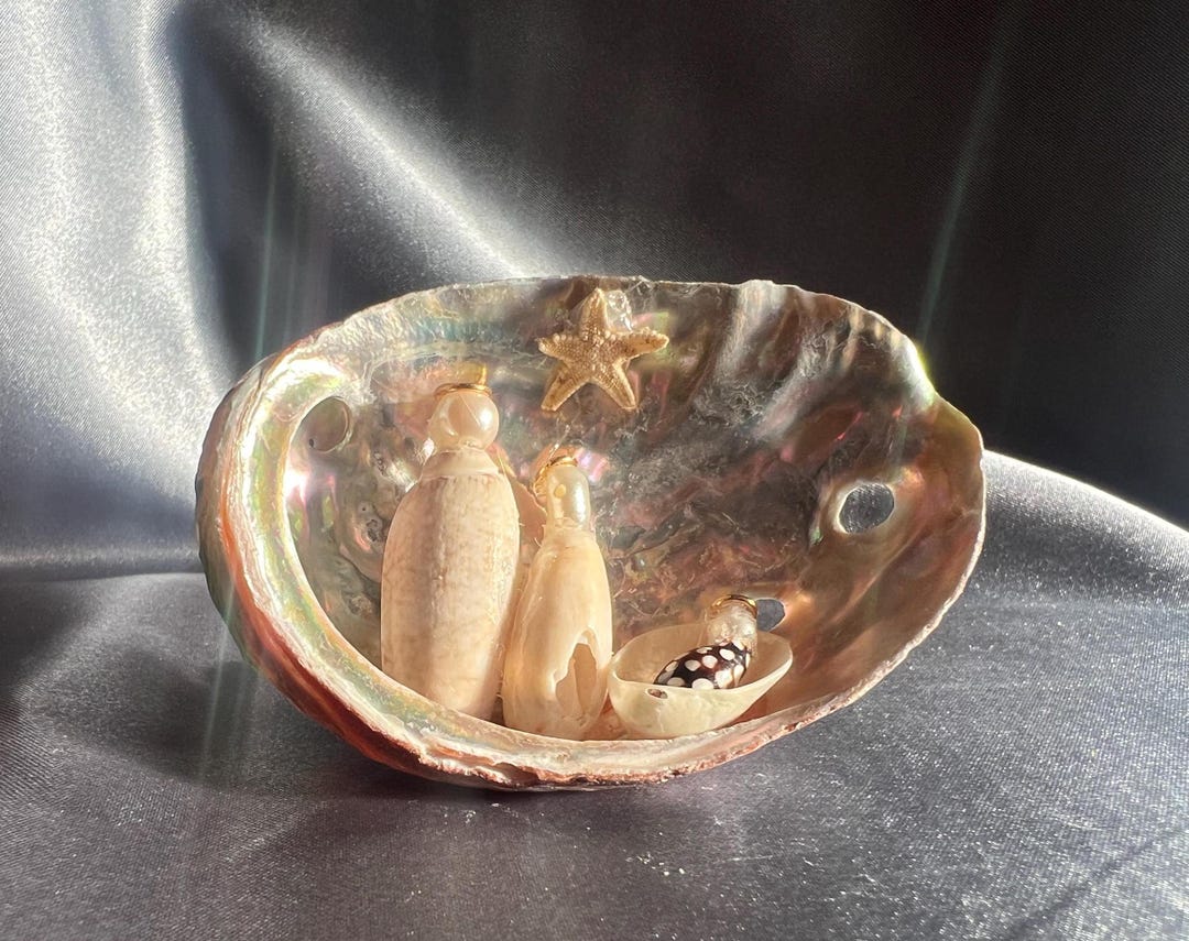 Seashell Nativity Scene, Birth of Jesus Christ. in the Scene Are the ...