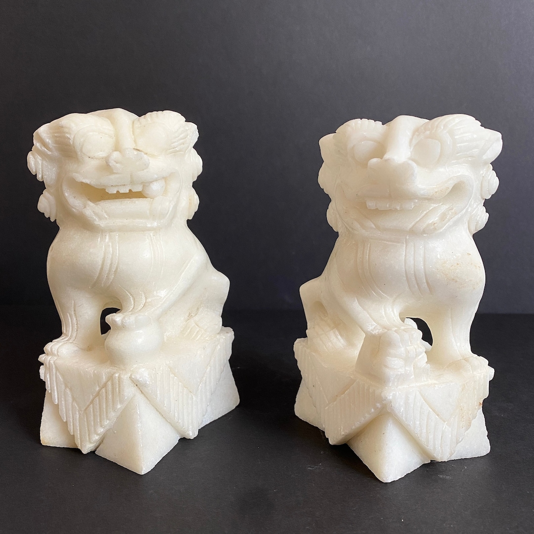 Pair of Chinese Fu Lions Fu Dogs Figurines Statues Guardian Foo Lions ...