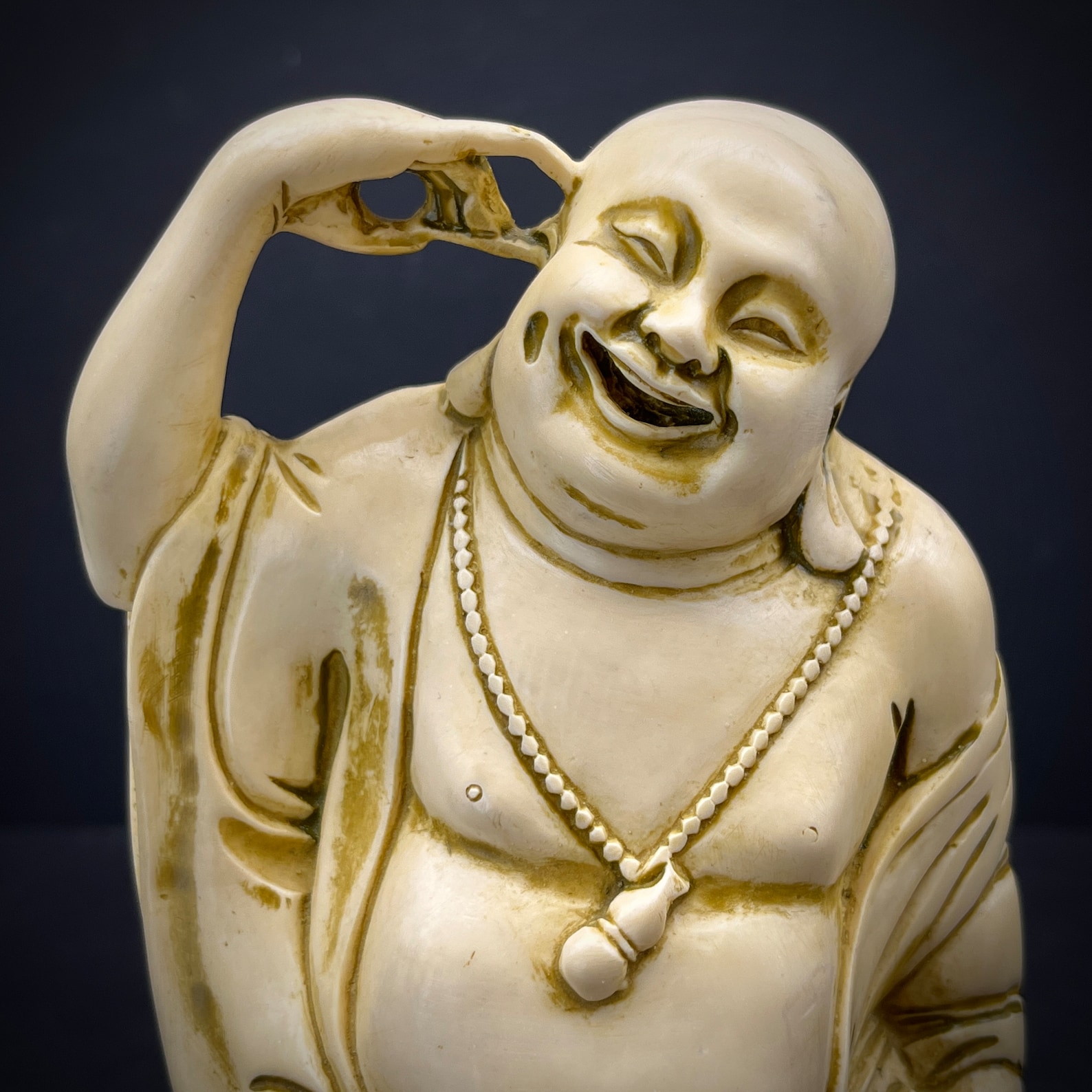 Chinese Happy Laughing Buddha Statue Ivory Resin Figurine Picking Ear ...