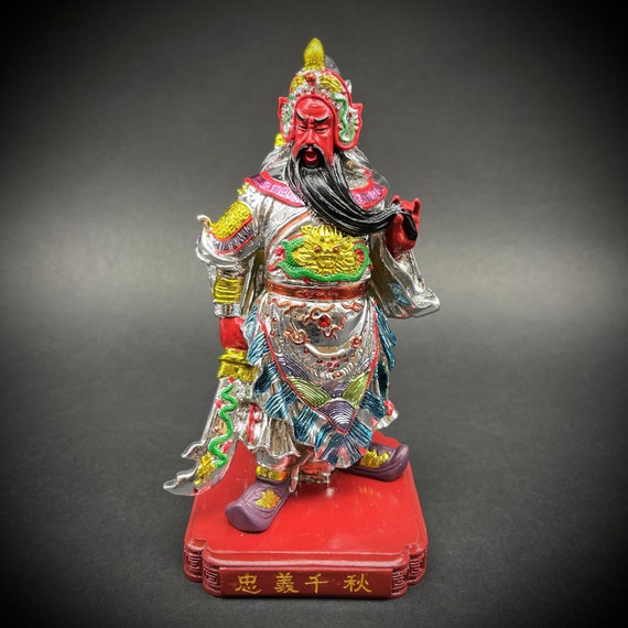Guan Yu Statue
