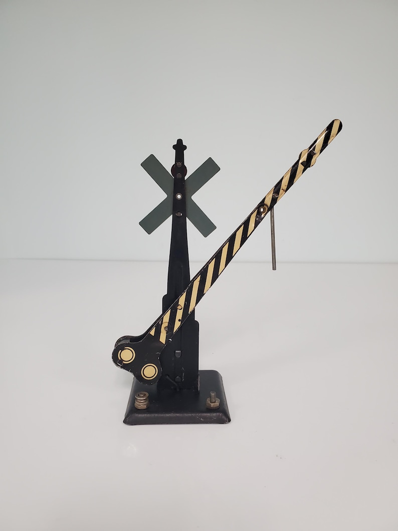 Vintage 1950's LOUIS MARX O-guage Train Metal Automatic Crossing - Etsy