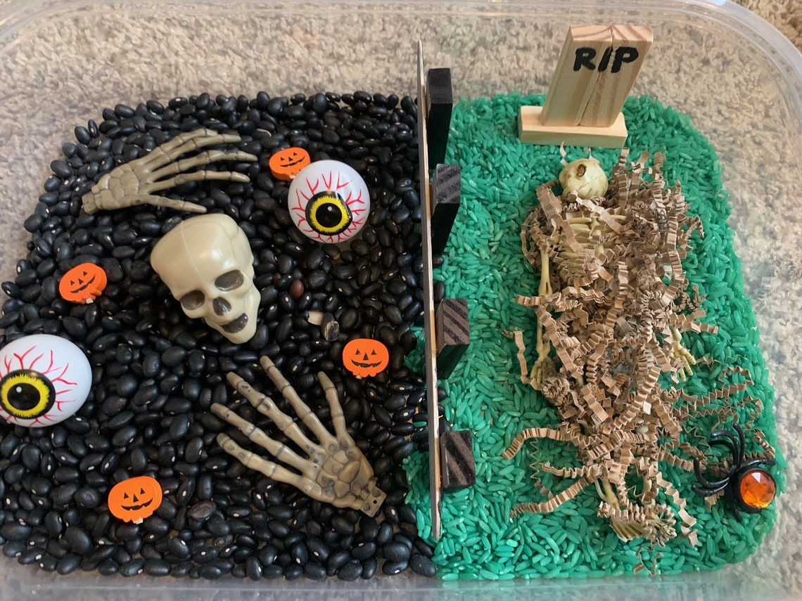 Halloween Sensory Bin Activity Kit for Kids - Spooky Sensory Bin ...