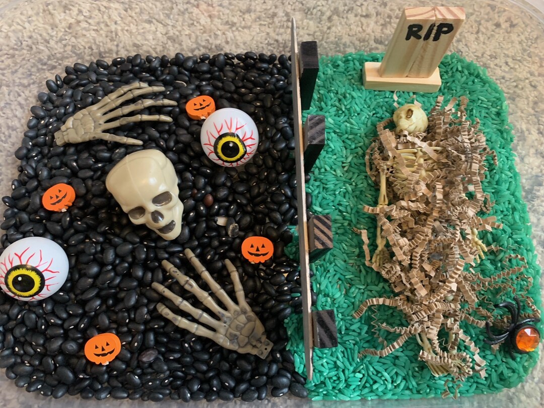 Halloween Sensory Bin Activity Kit for Kids - Spooky Sensory Bin ...