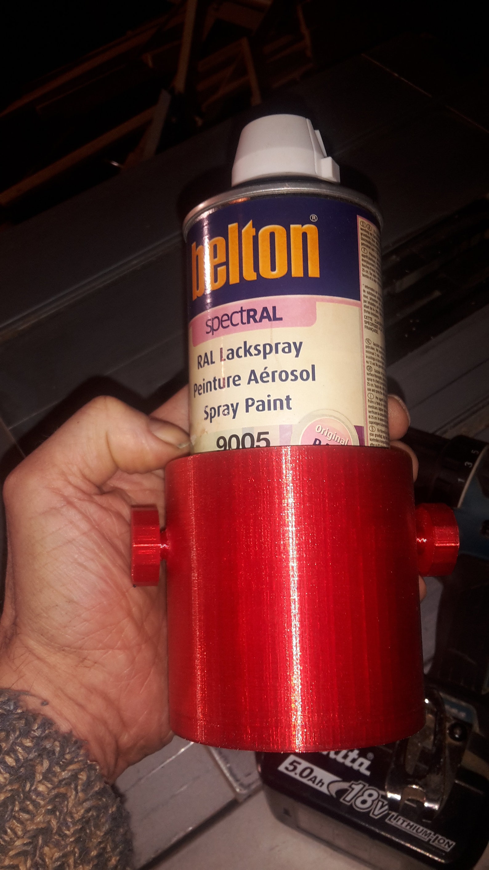 Spray Paint Drill Mixer / Shaker . Spin the Rattle Spray Paint Can With ...