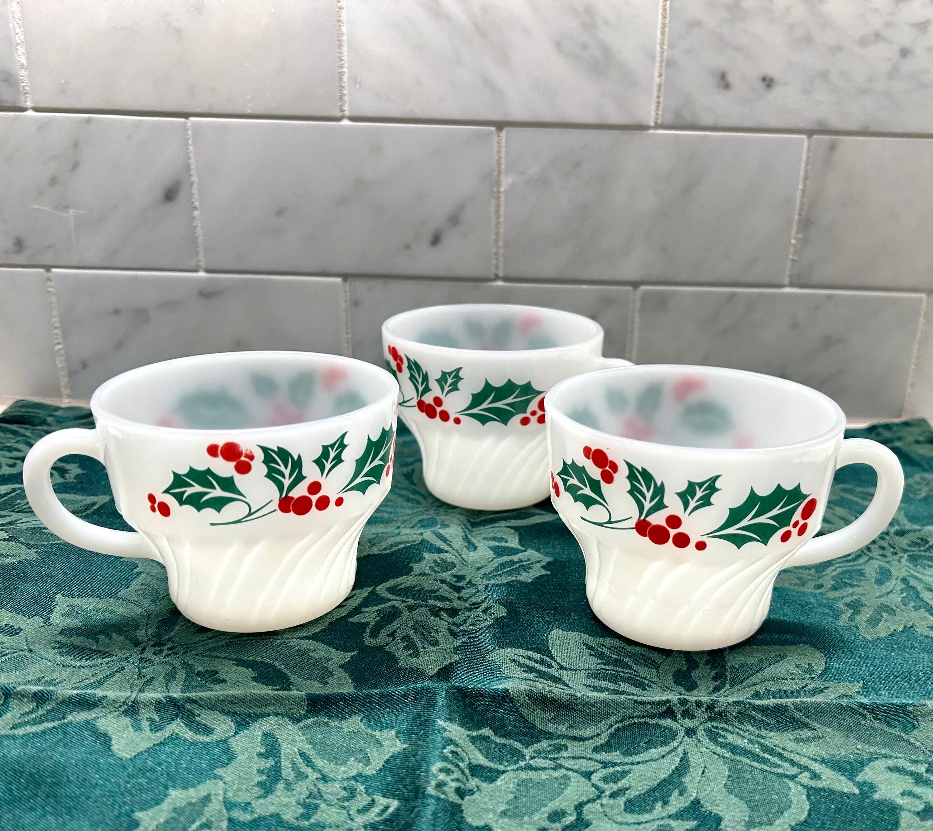 Set of 3 Vintage Termocrisa Coffee / Tea Cups Christmas Holly Berry ...