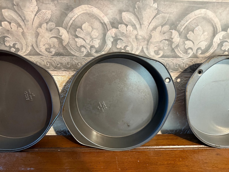 Vintage Three Pack 8” Cake Baking Pans - Etsy