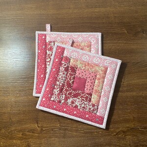 Pink Farmhouse Log Cabin Potholders, Set of 2 Quilted Patchwork Pot ...