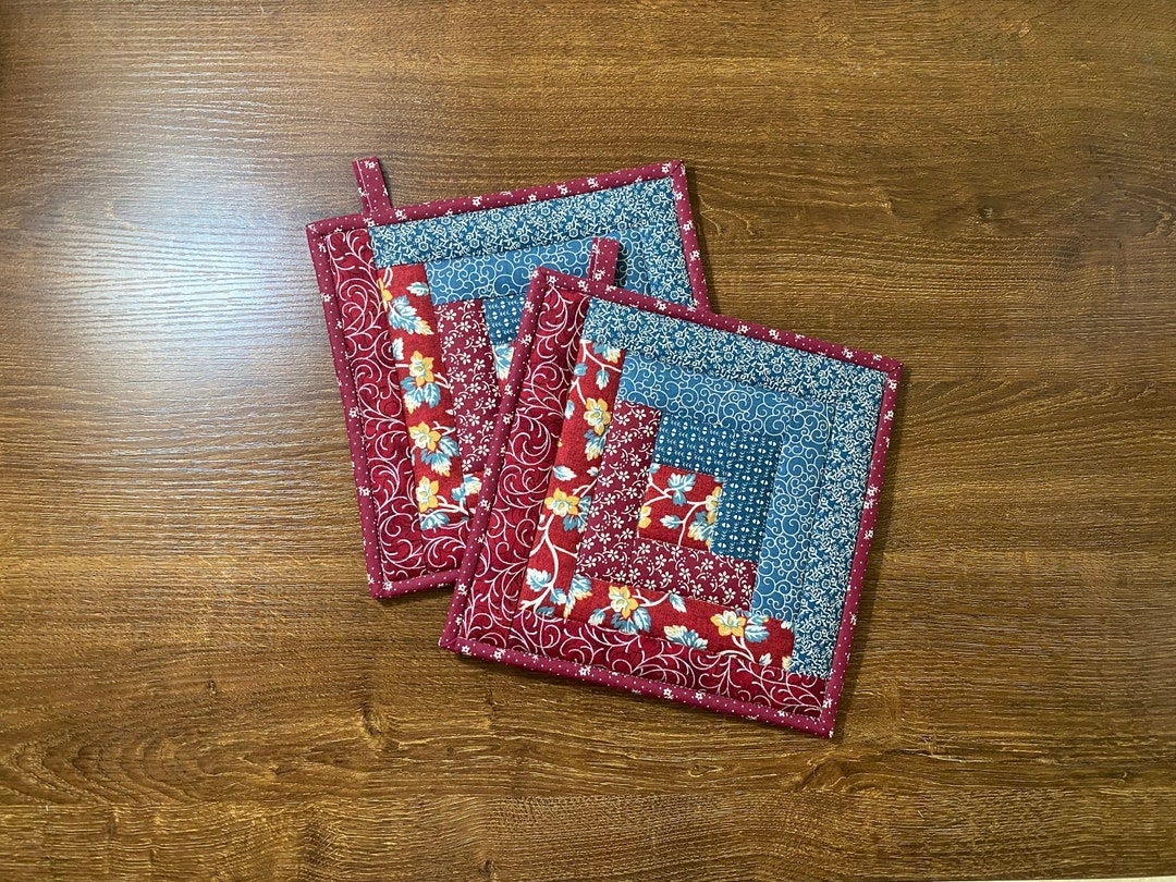 Classic Red & Blue Log Cabin Potholders, Set of 2 Quilted Patchwork Pot ...