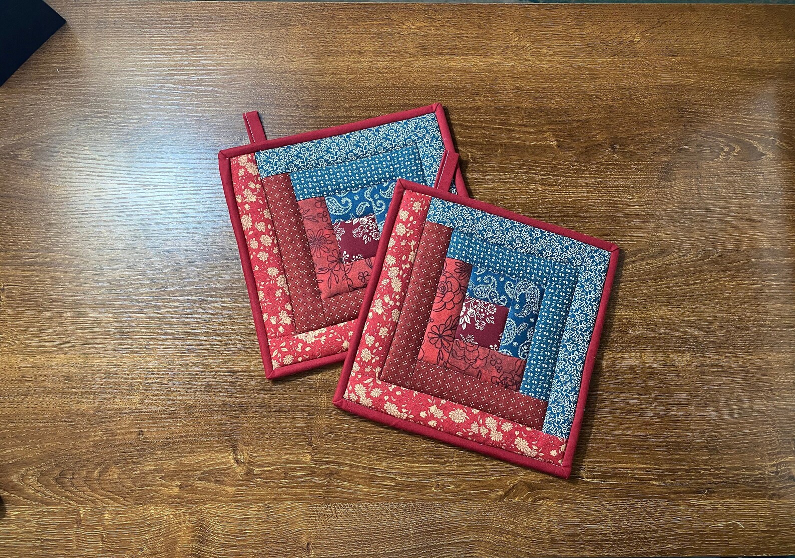 Classic Red & Blue Log Cabin Potholders, Set of 2 Quilted Patchwork Pot ...
