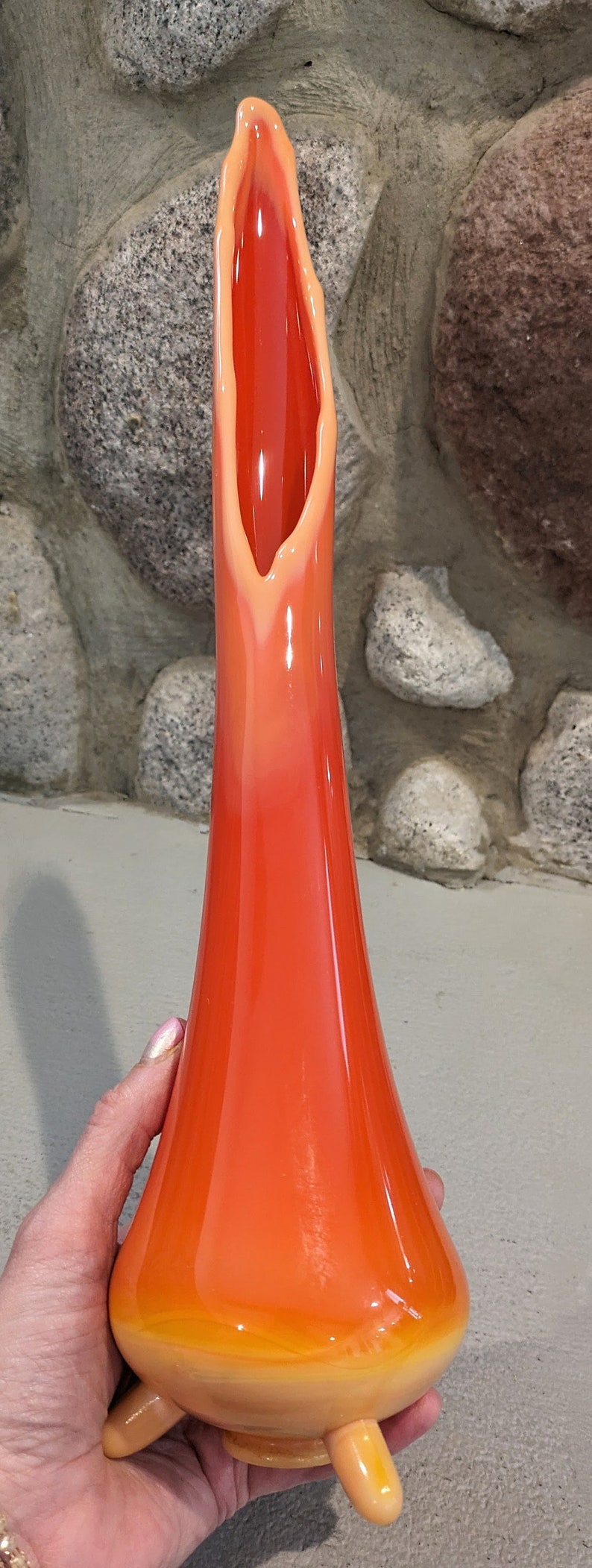 LE Smith Bittersweet 3 Toe Smoothie Swung Glass Vase MCM 16" CAD Glow ...