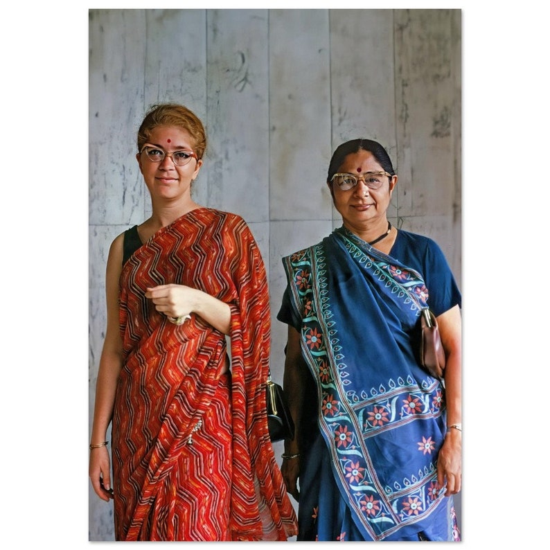 Photo Print 1970s Indian Ladies in Blue and Red Sarees, India, Vintage ...