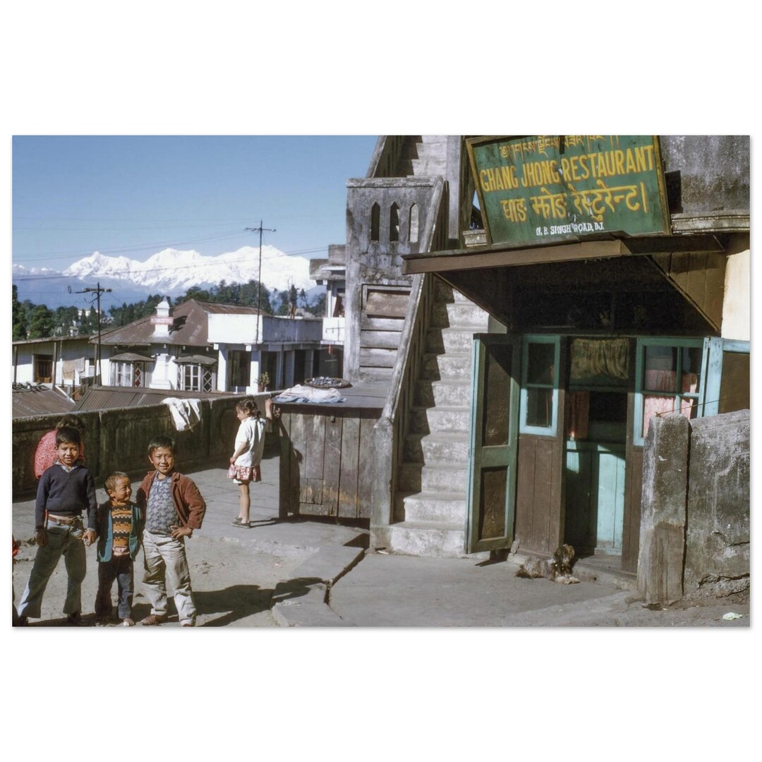 Photo Print 1960s Darjeeling India Street, Kids and Kanchenjunga, NB ...