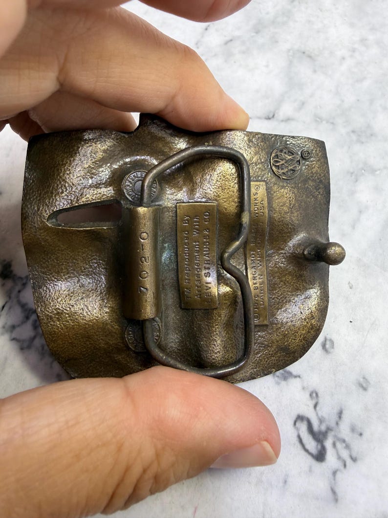 Vintage 1976 LEVI Jeans Werbe Stück BERGAMOT Messing BUCKLE 702 Button ...
