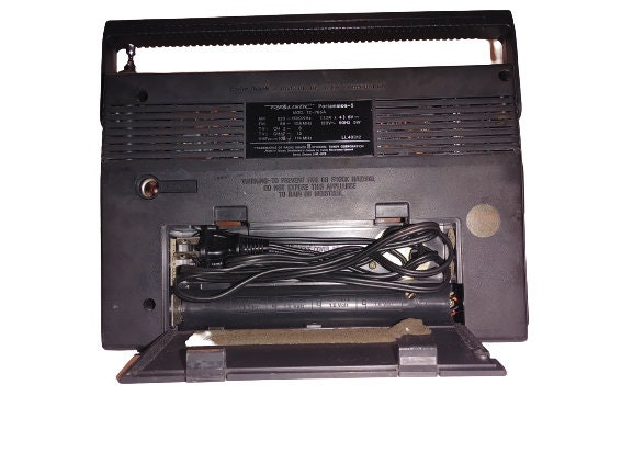 Vintage REALISTIC Portavision-5 Model 12-765A Radio, LL40312 - Etsy