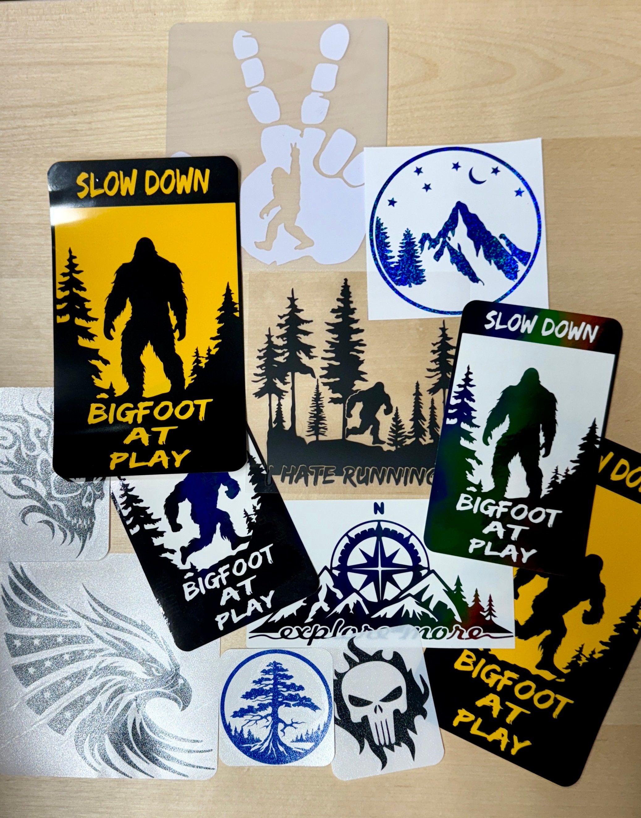 Sasquatch Bigfoot Silhouette Decal, Sasquatch Walking for Jeep, Outdoor ...