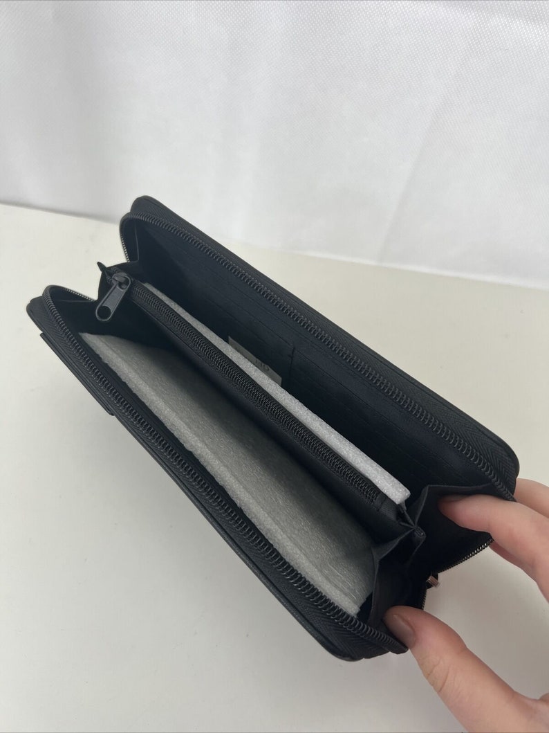 Naruto Shippuden Itachi Uchiha Akatsuki Red Cloud Zip Around Wallet ...