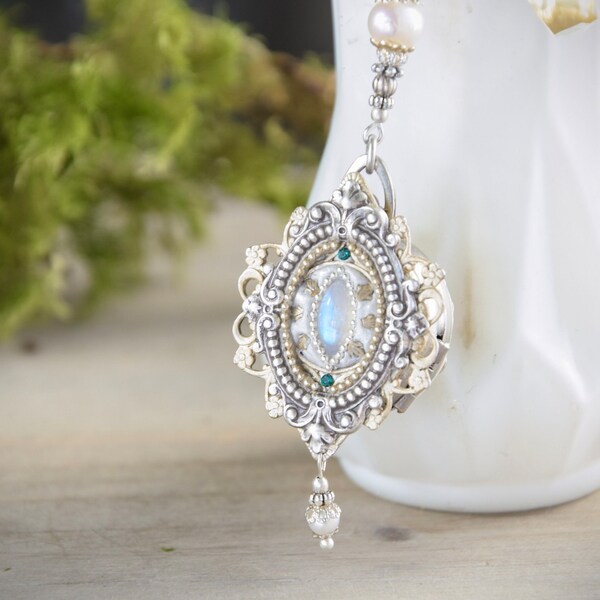 Moonstone Locket - Etsy