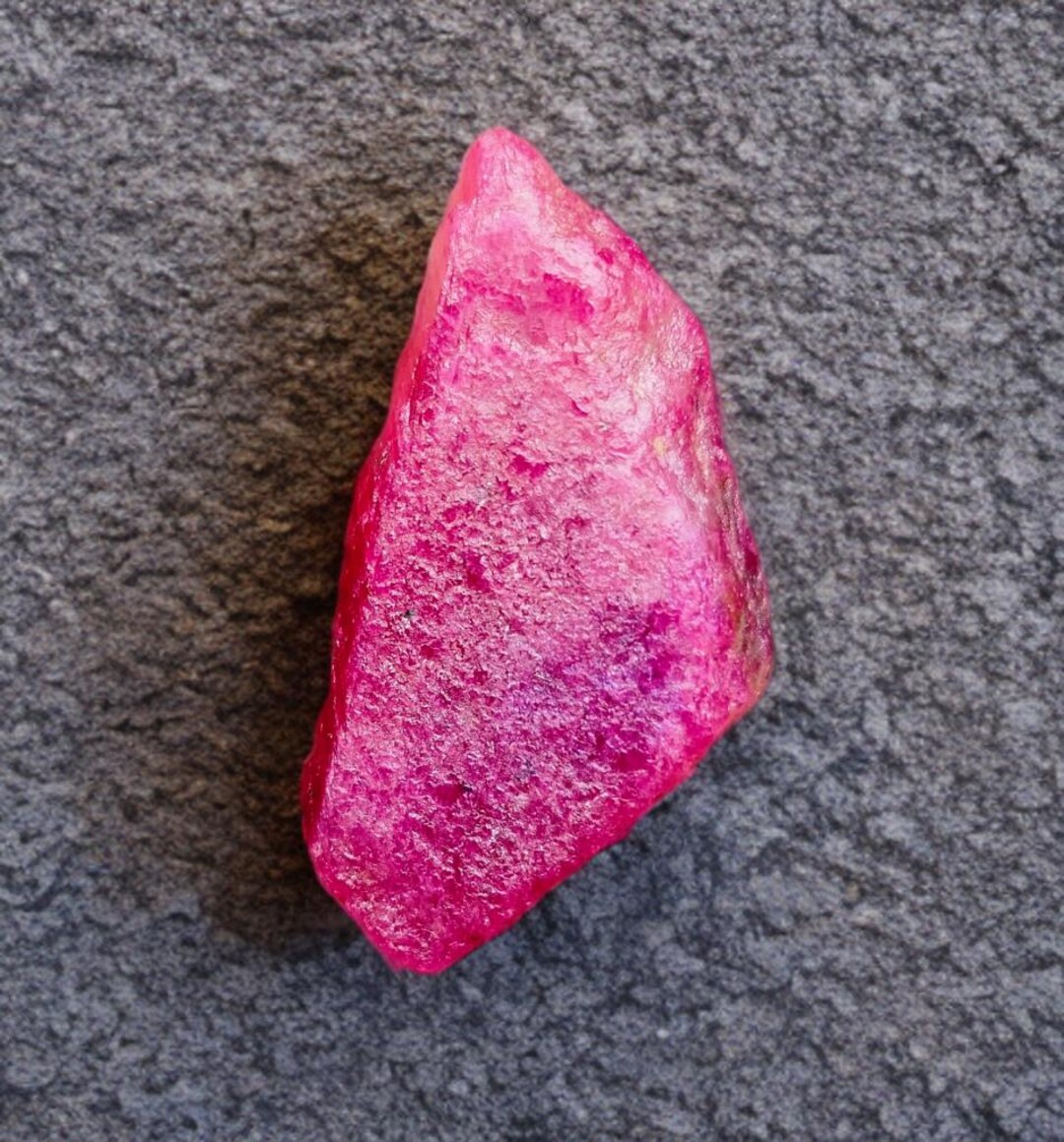Rough Mozambique Ruby Slab, Natural Red Gemstone (35x18 Mm, 31 Ct ) - Etsy