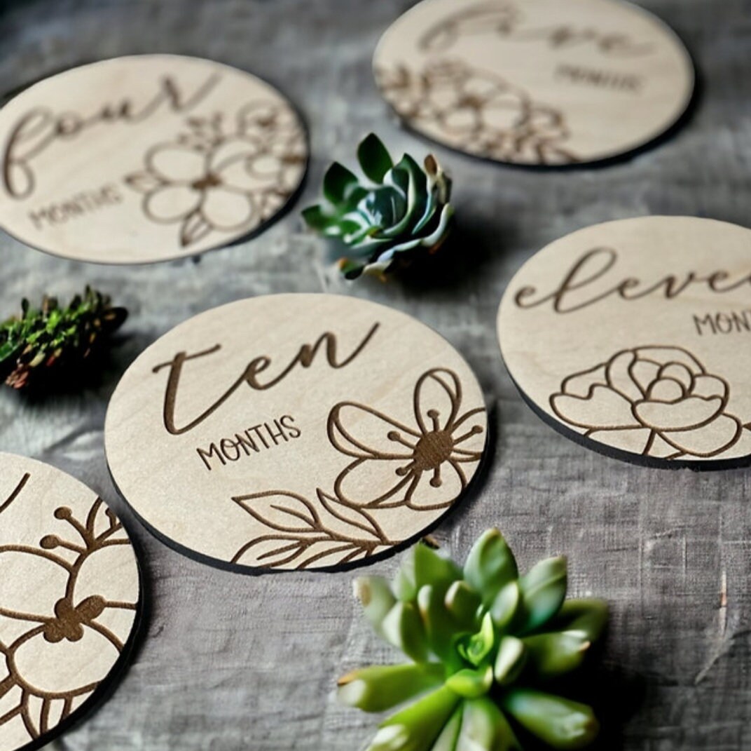 Baby Milestone Markers Floral Baby Monthly Milestone Discs Wood ...