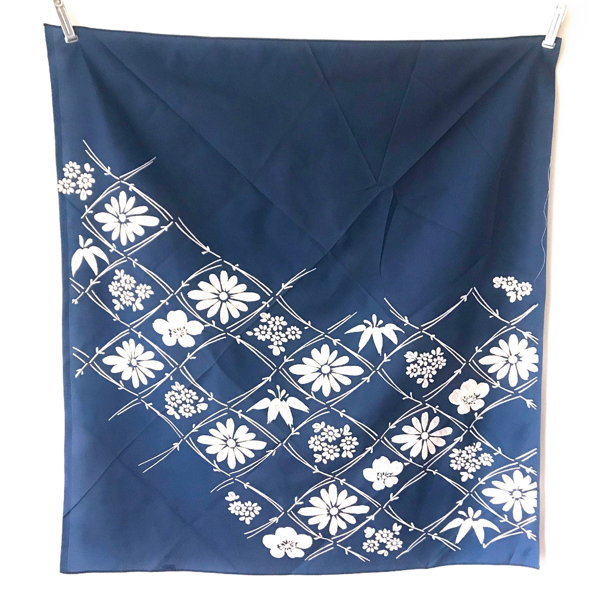 Chrysanthemum and Paulownia Japanese Vintage Furoshiki Kiku-kiri Mon ...