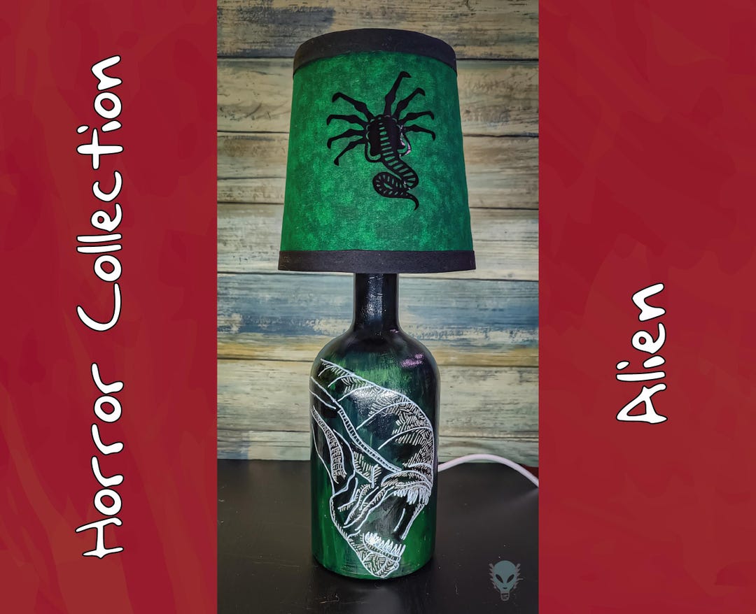 Alien Xenomorph Hand Painted Lamp - Etsy