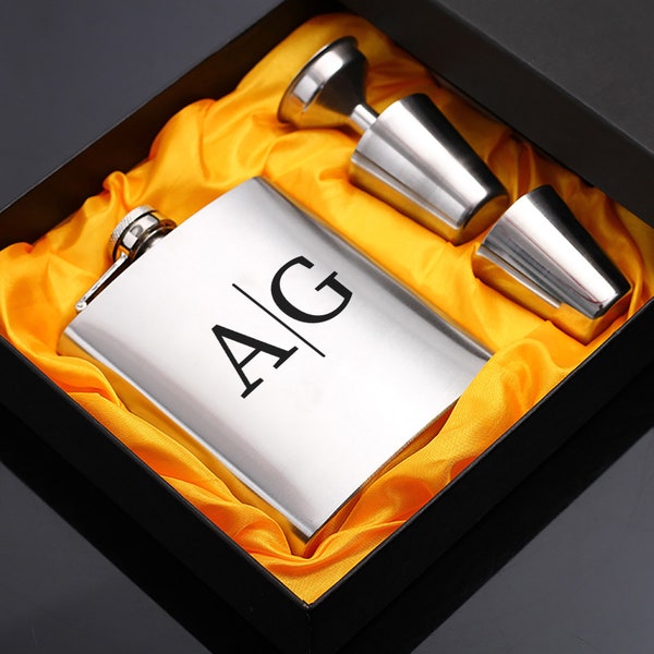Engraved Flask Set - Etsy