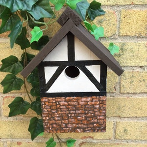 Cottage Style Bird Box, Wooden Nesting Shelter for Small Garden Birds ...