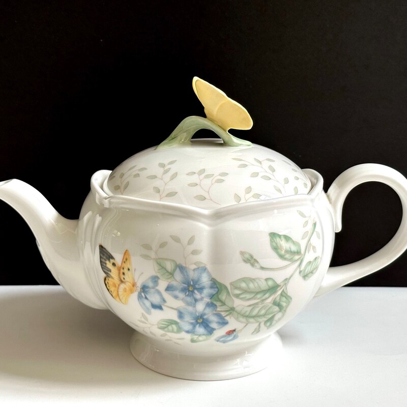 Floral Design Teapot - Etsy