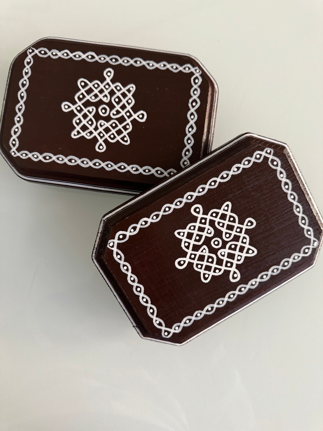 Beautiful (set of 2) 6.5x4.5 Wooden Manai/ Peeta Painted With Lovely ...