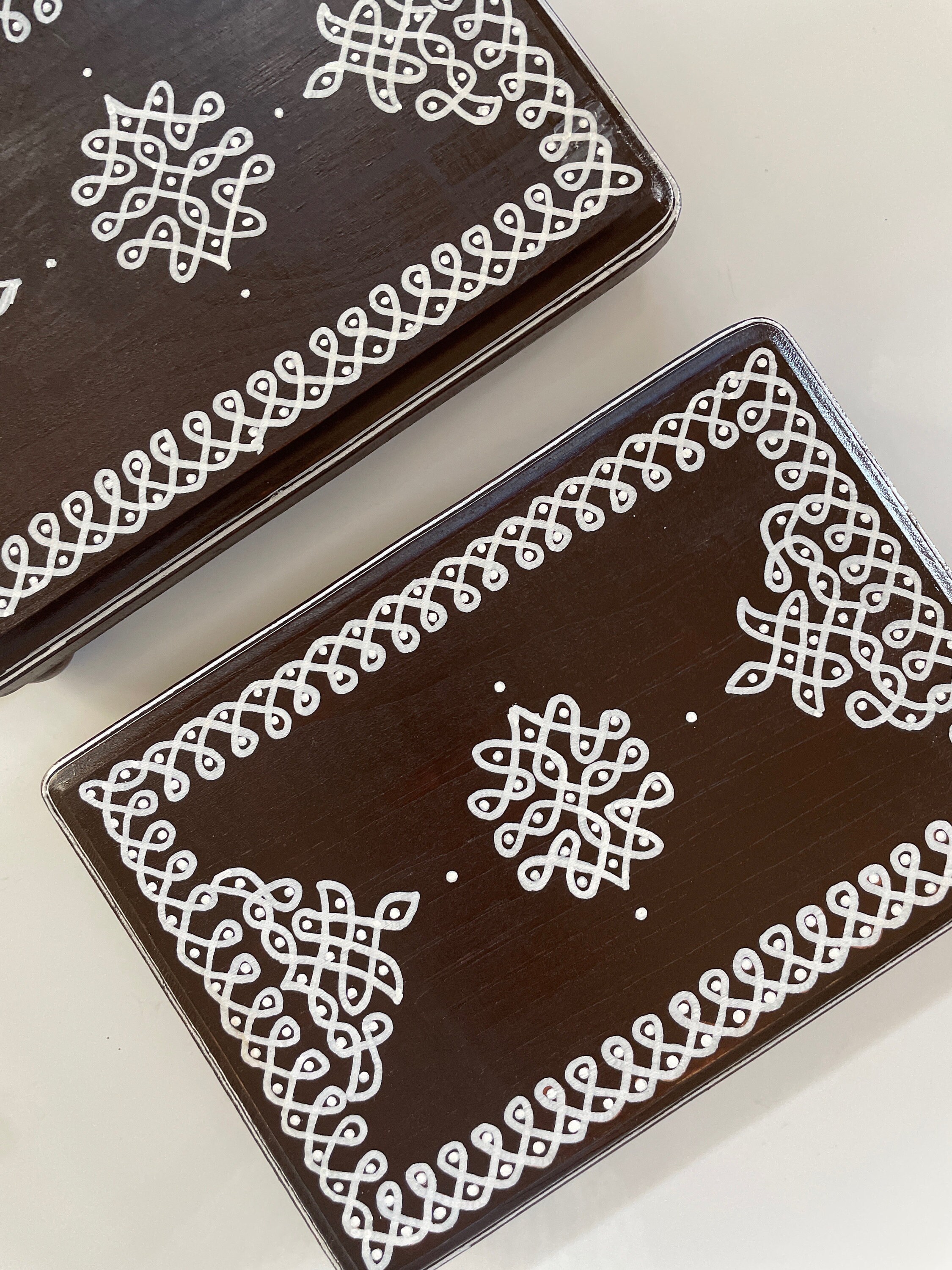 Beautiful 9X5 Inches Wooden Manai/ Peeta /padi/ Painted With Lovely ...