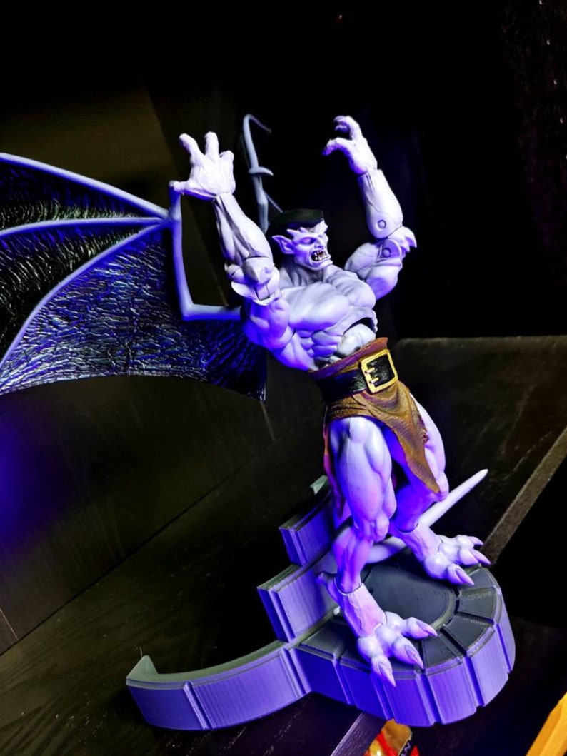 Neca Gargoyles Ultimate Goliath Stand Disney Cathedral Ledge - Etsy