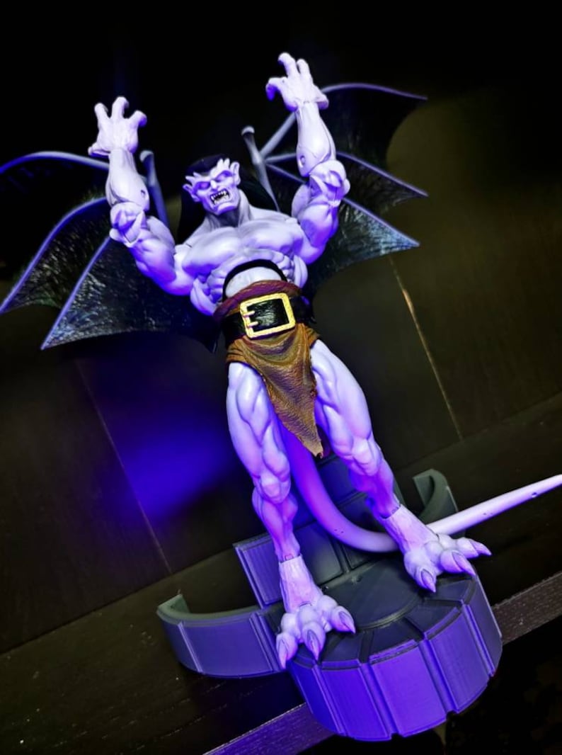 Neca Gargoyles Ultimate Goliath Stand Disney Cathedral Ledge - Etsy