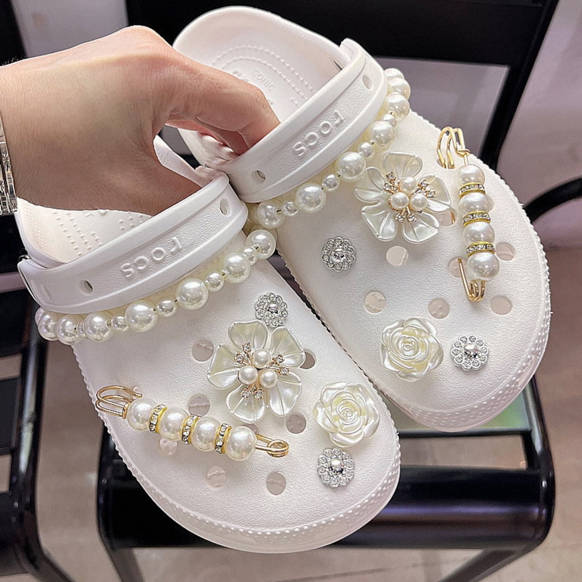 Cute Pearl Croc Charms for Girls Full Set Glitter Croc Pin Shoe Charm ...