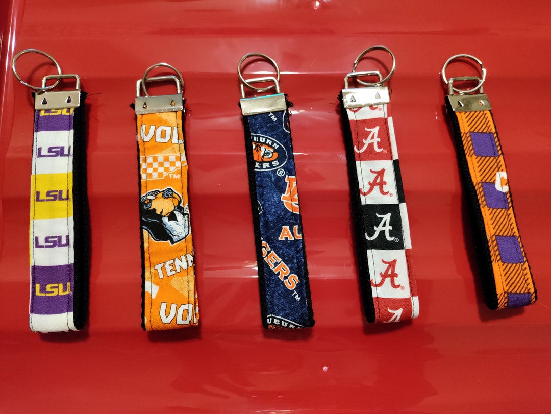 Sports Team Keychains - Etsy