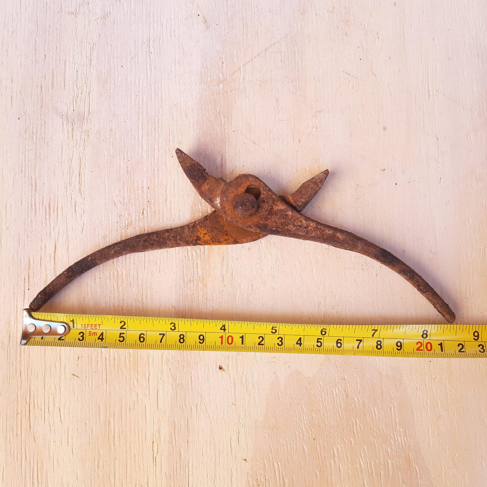 Old Iron Pliers, Rusty Retro Tool, Primitive Pliers. - Etsy