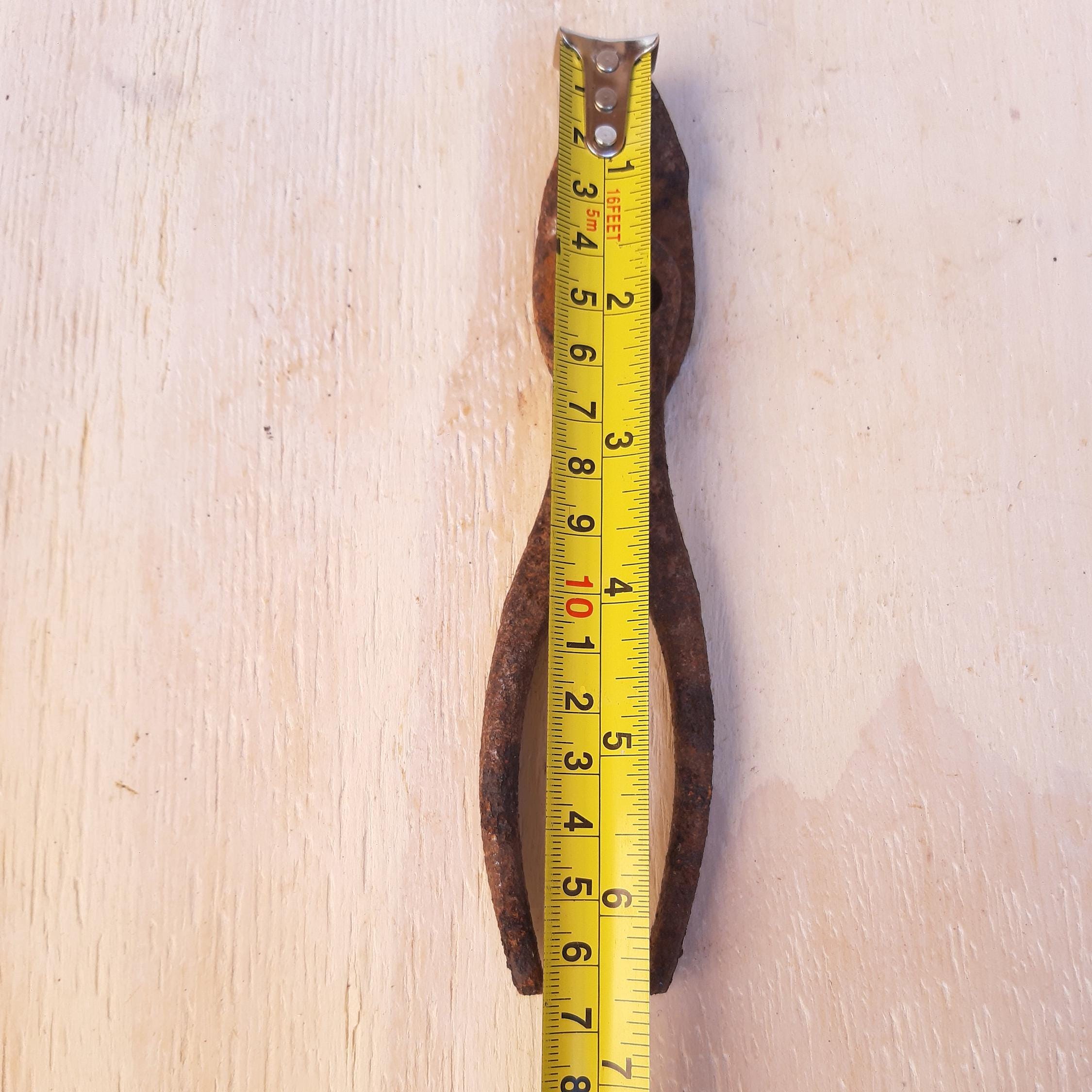 Old Iron Pliers, Rusty Retro Tool, Primitive Pliers. - Etsy
