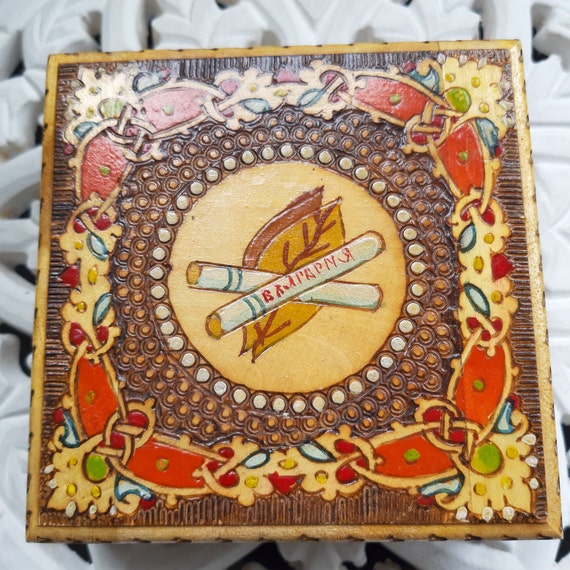 Old wooden snuff box, retro cigarette storage box, ha… - Gem