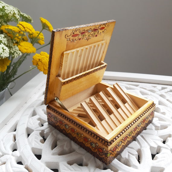 Old wooden snuff box, retro cigarette storage box, ha… - Gem