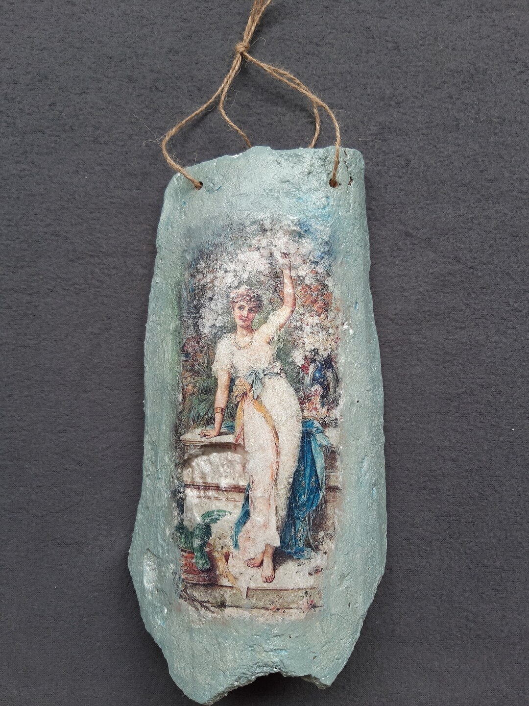 Decoupage sobre tejas de barro. Ladrillo decorado antiguo. Decoración ...