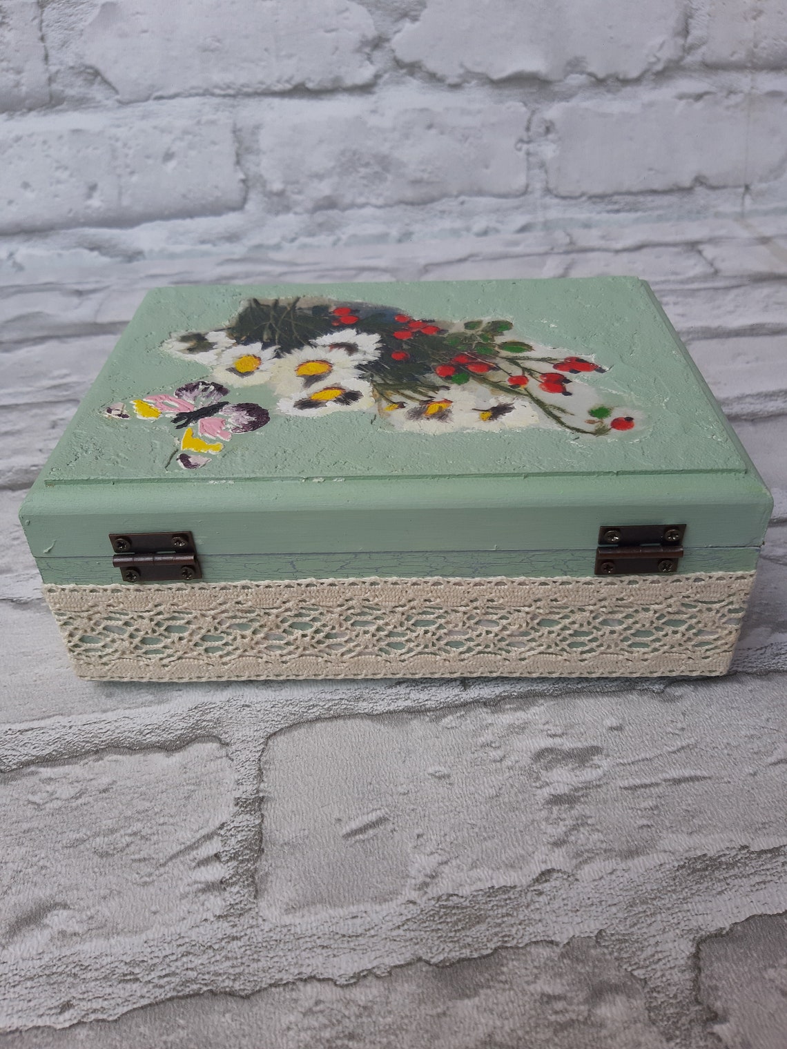 Jewelry Box. Souvenir Box. Embossed Box. Green Box. Wooden Box. A Box ...