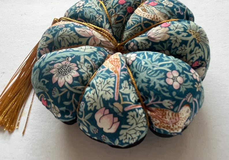 William Morris Fabric Pin Cushion: Strawberry Thief Design - Etsy