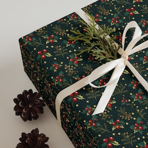 Classic Mistletoe Christmas Wrapping Paper Sheets - Set of 3 ...