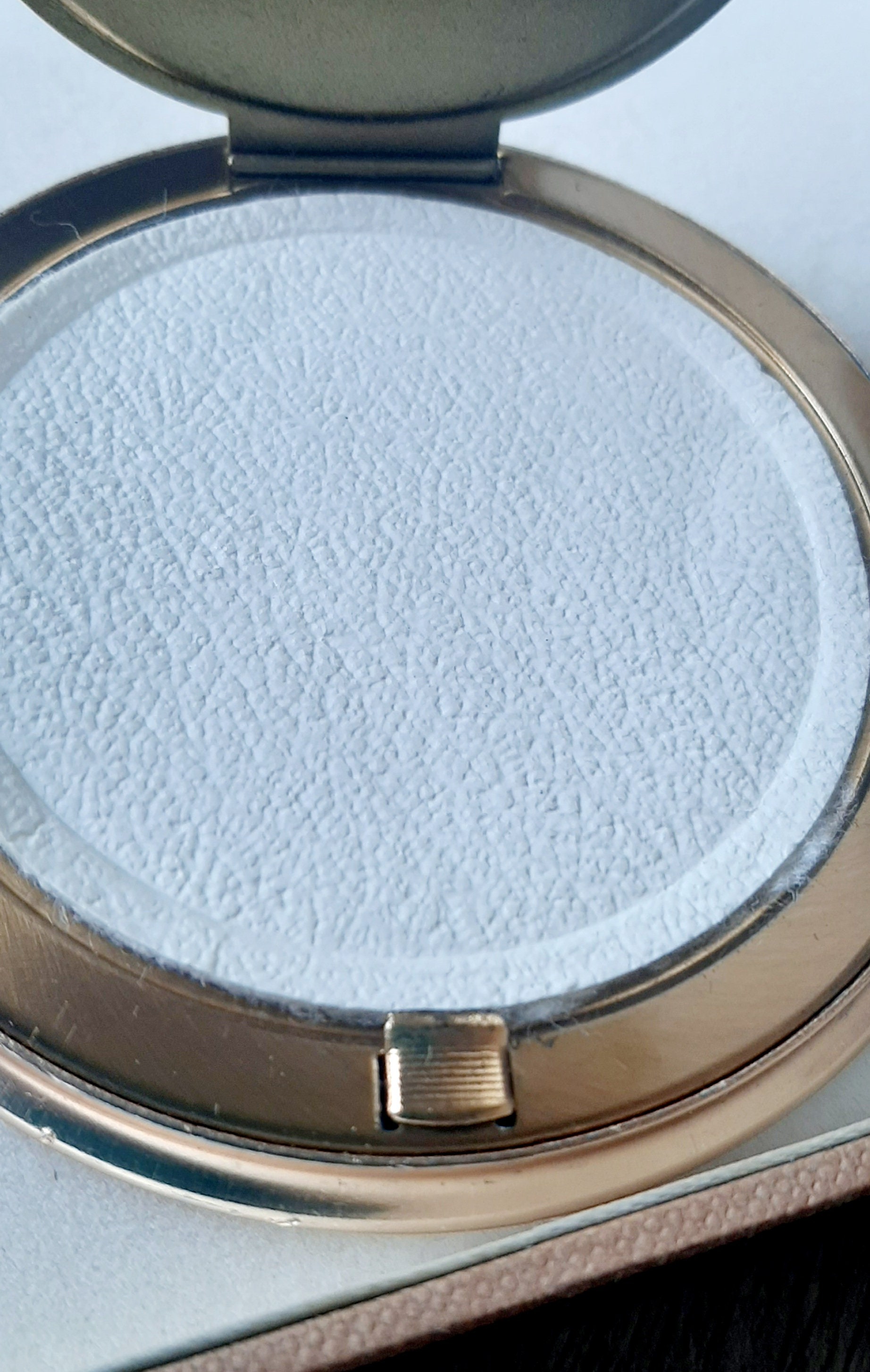 1950s MASCOT Goldtone Compact Powder Case - Etsy