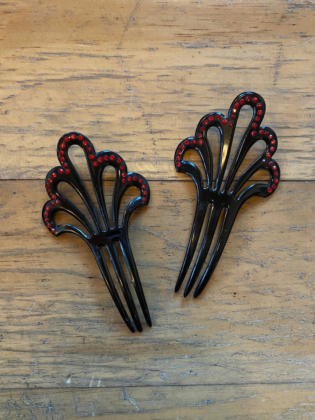 Vintage Art Deco Plastic Spanish Hair Combs. Unusual Scallop Design ...