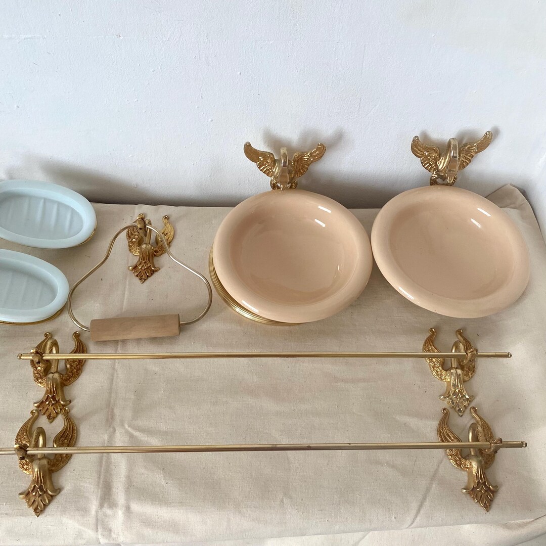 Vintage Bathroom Set With Golden Swan Decor, Vintage Swan Bathroom Set ...