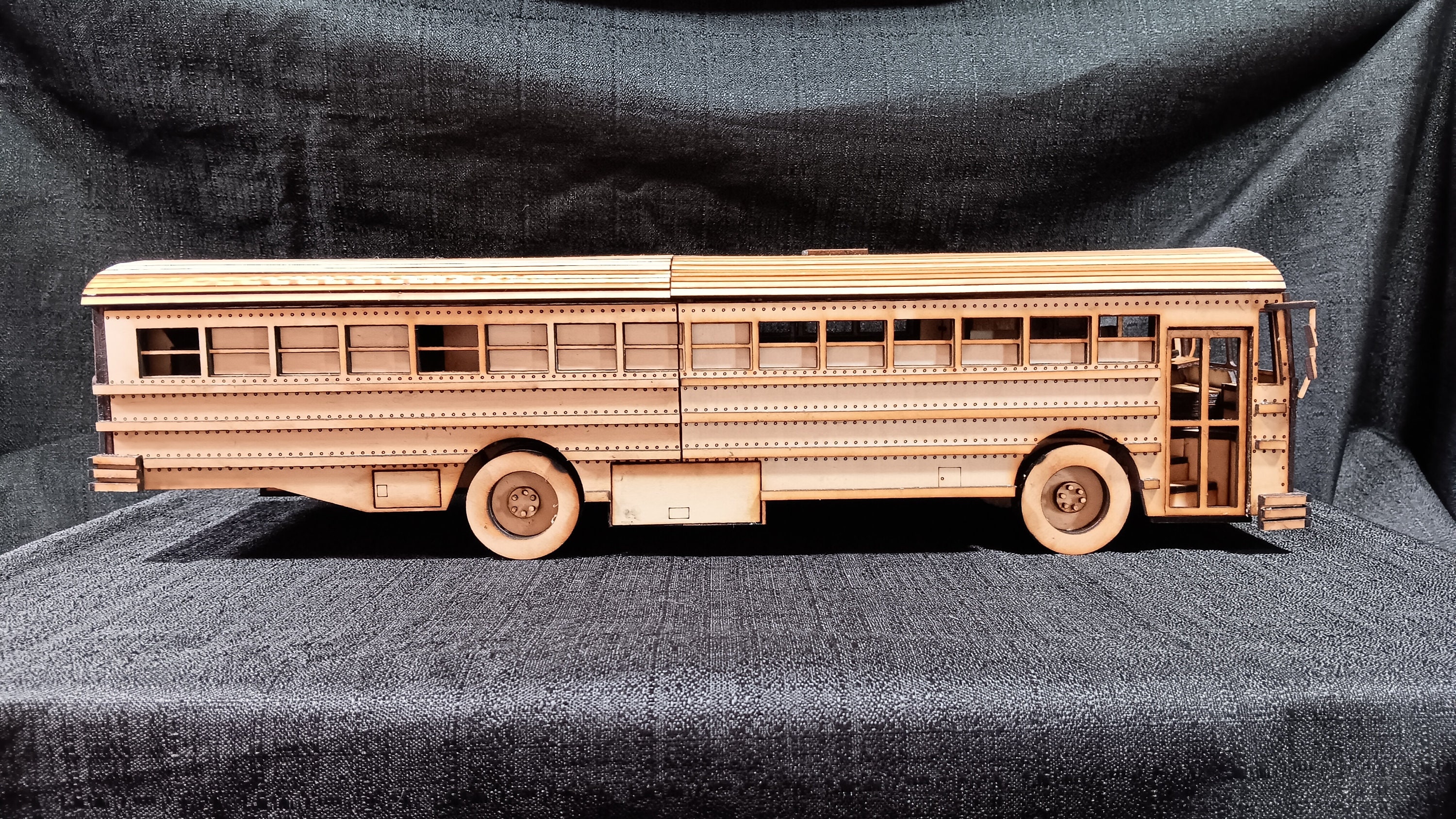 1:25 Scale 1989 International School Bus Skoolie Tiny Home RV ...