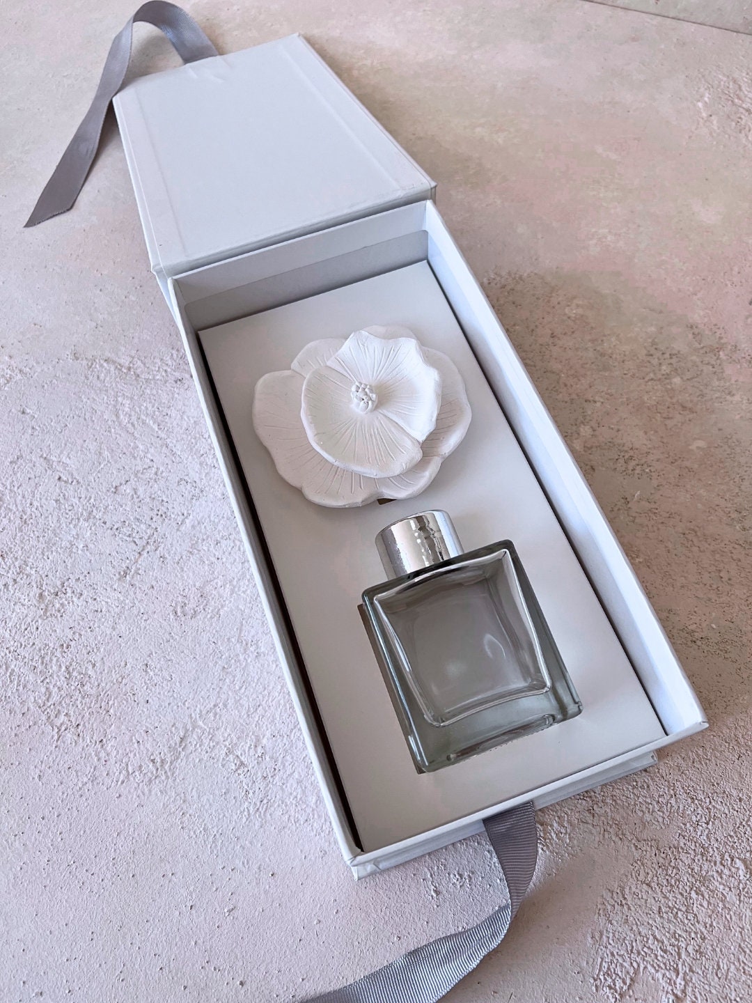 Diffuser 100cc With Flower Sticks in Personalized Design Box for ...