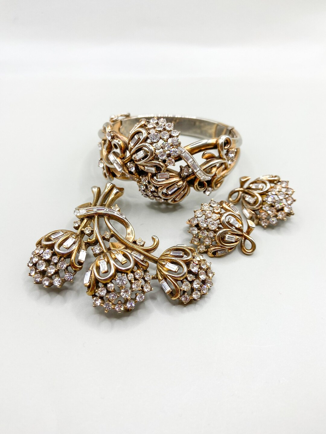 Vintage Trifari Alfred Philippe Jewelry Set Gold Tone Bracelet, Brooch ...