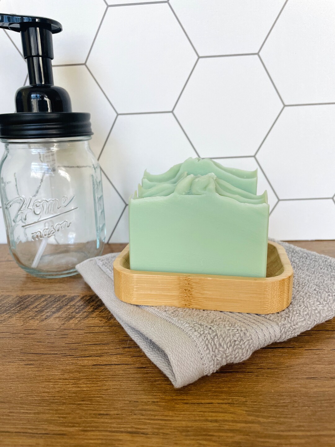Irish Green Soap Bar, Masculine Vegan Skincare for Sensitive Skin, Palm ...
