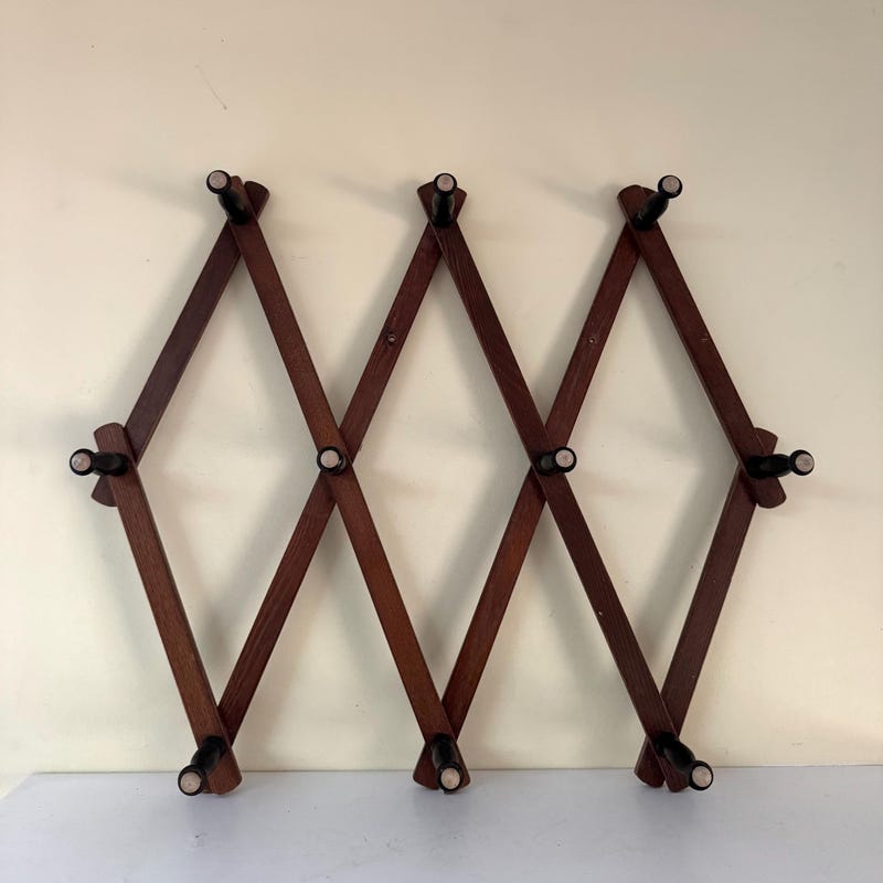 Vintage Wood Expandable Peg - Etsy